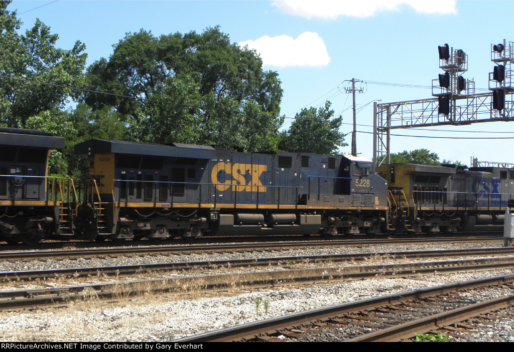 CSX 5228 and CSX 10